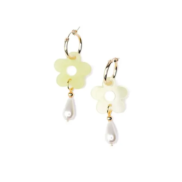 BY CHAVELLI Gold / Green Daisy Pearl Drop Earrings In Jade - Gold/green