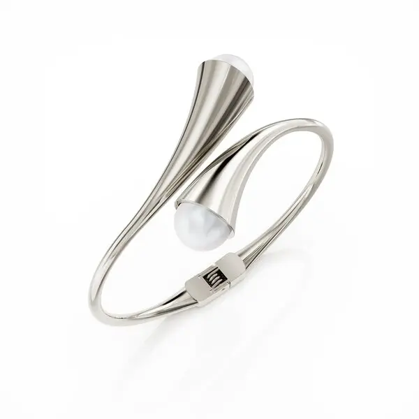 LINDA FIORE Bella Bangle With Large Freshwater Pearls - Silver