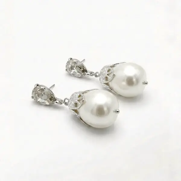 ISKRA Silver / White Gothic Grande Pearl Earrings - Silver/white