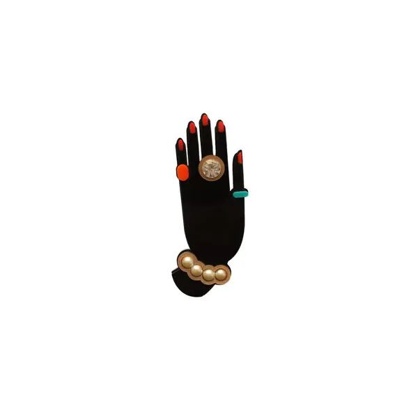 GISSA BICALHO Handmade Acrylic Brooch Hand - Black