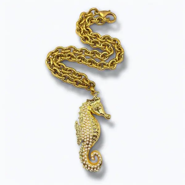 JAGGED HALO JEWELRY Tanya Seahorse Pendant Necklace - Gold