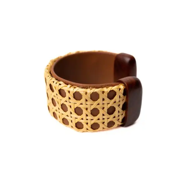 WHALE TAIL WEAVING Centre Street Cuff Saddle - Brown