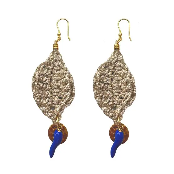 HILO DE MAR Leaf Earrings With Blue Chilli