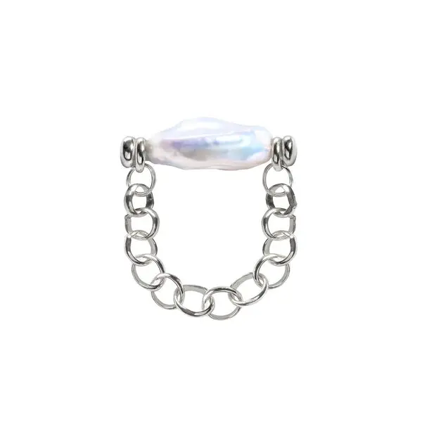 ORA PEARLS Silver / White Auria Coin Pearl Chain Ring Silver - Silver/white