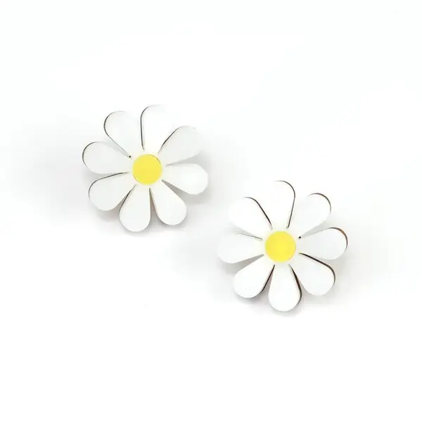 BY CHAVELLI Daisy Stud Earrings - White