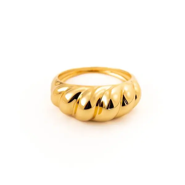 BELINDA JEWELZ Croissant Dome Ring - Gold