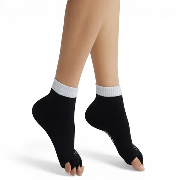 HIGH HEEL JUNGLE BY KATHRYN EISMAN The After Party Foot Relief Socks - Black