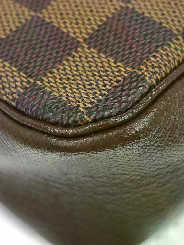 LOUIS VUITTON 2002 Trousse Makeup Damier Mini Bag - Brown