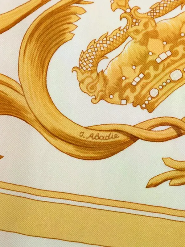 Hermès 2000-2018 Couronnes Silk Scarf 90 Scarves