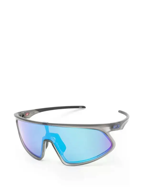 Oakley Mirrored-lenses Sunglasses - Grey