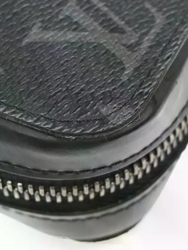 LOUIS VUITTON 2017 Eclipse Zippy Monogram Wallet