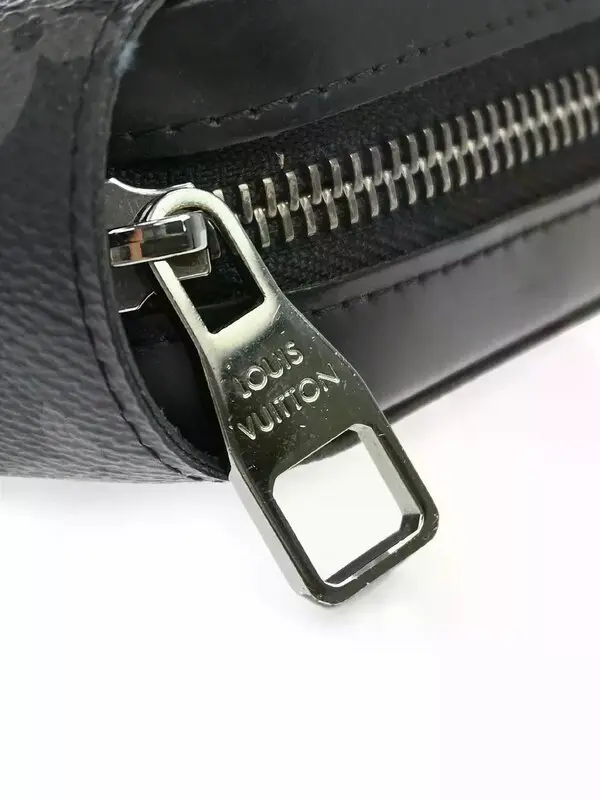 LOUIS VUITTON 2017 Eclipse Zippy Monogram Wallet