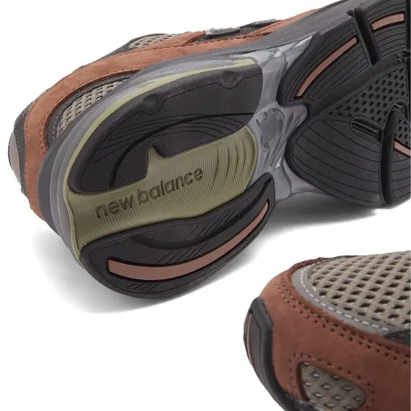 NEW BALANCE Abzorb 2010 Sneaker