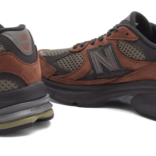 NEW BALANCE Abzorb 2010 Sneaker