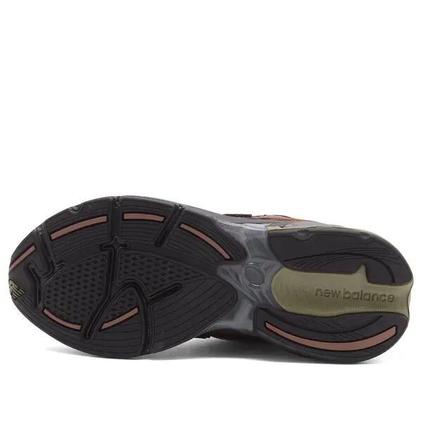NEW BALANCE Abzorb 2010 Sneaker