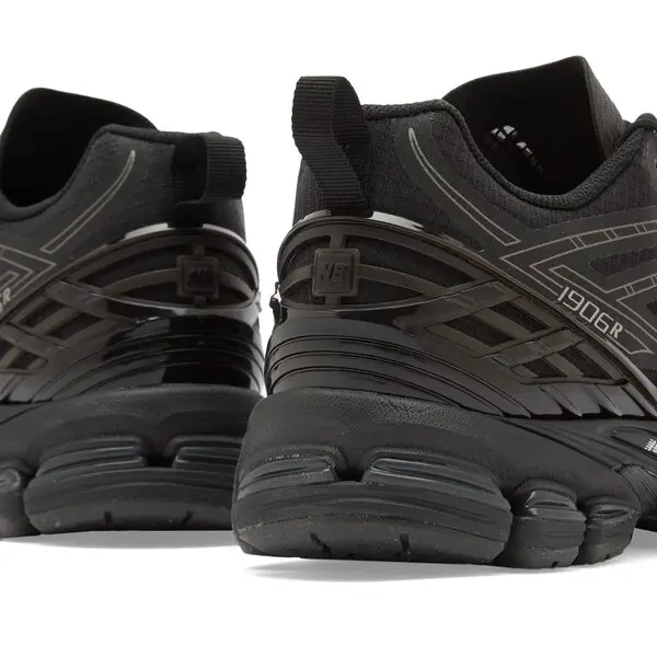 NEW BALANCE 1906r Sneaker