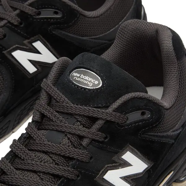 NEW BALANCE 2002r Sneaker