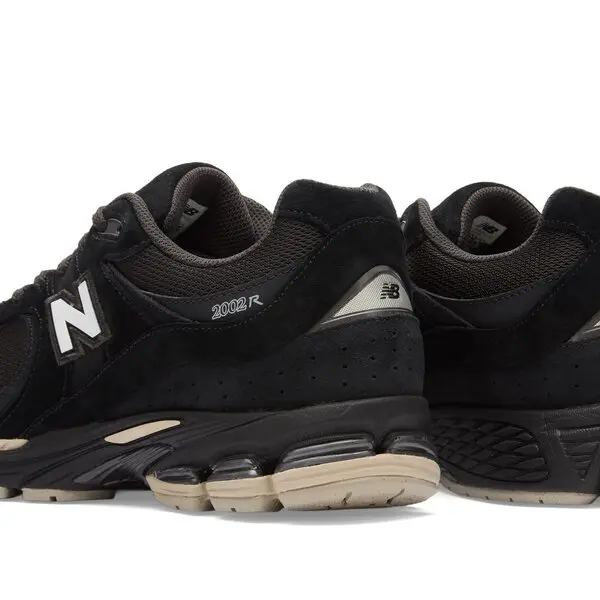 NEW BALANCE 2002r Sneaker