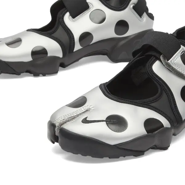Nike Air Rift Dot Sneaker