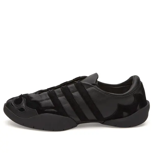 Y3 Regu 2002 Sneakers - Black
