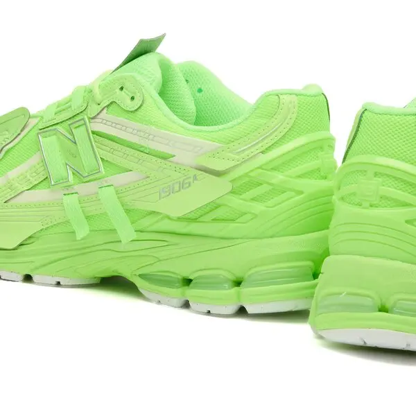 NEW BALANCE 1906a Sneaker