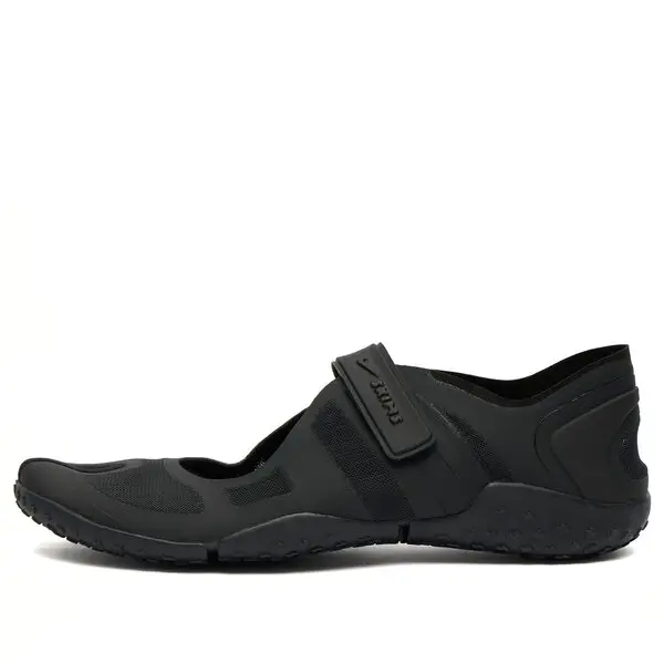 Nike X Skims Mesh Rift Sneaker - Black