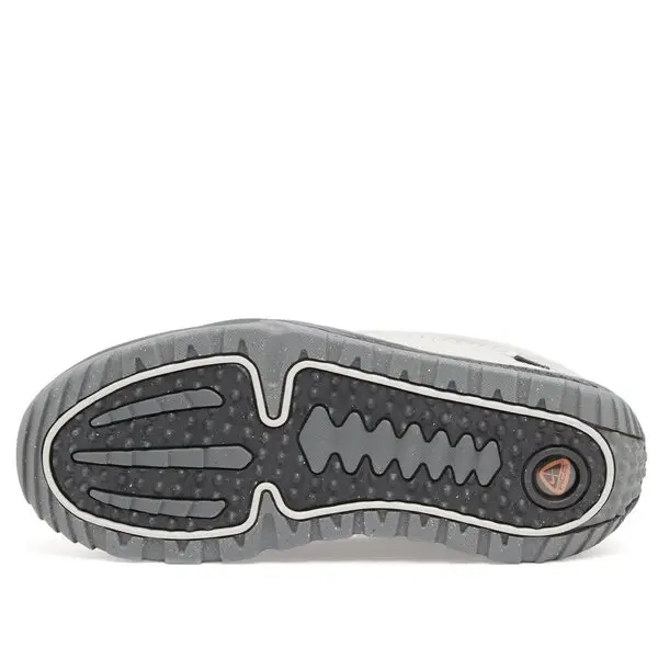 Nike Izy Sneaker