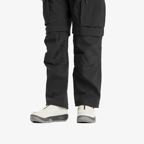 Nike Izy Sneaker