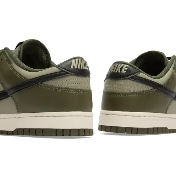 Nike Dunk Low Retro Bttys Sneaker