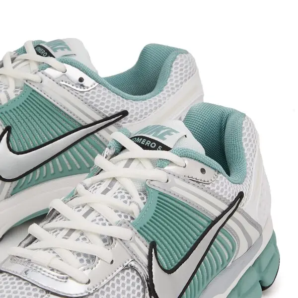 Nike Zoom Vomero 5 News W Sneaker - White/grey/platinum