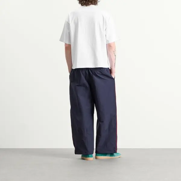 BENE CULTURE End. X International Graphic T-shirt