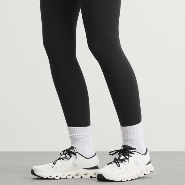 On Cloud X 4 Sneaker