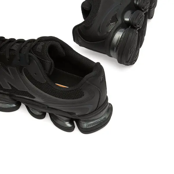 NEW BALANCE Abzorb 2000 Sneaker - Black