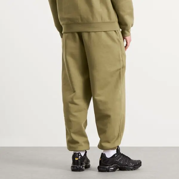 Nike Solo Swoosh Cuff Pant