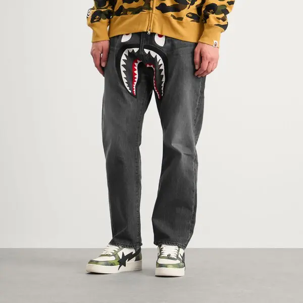 A BATHING APE Shark Loose Fit 13oz Denim Jeans - Black