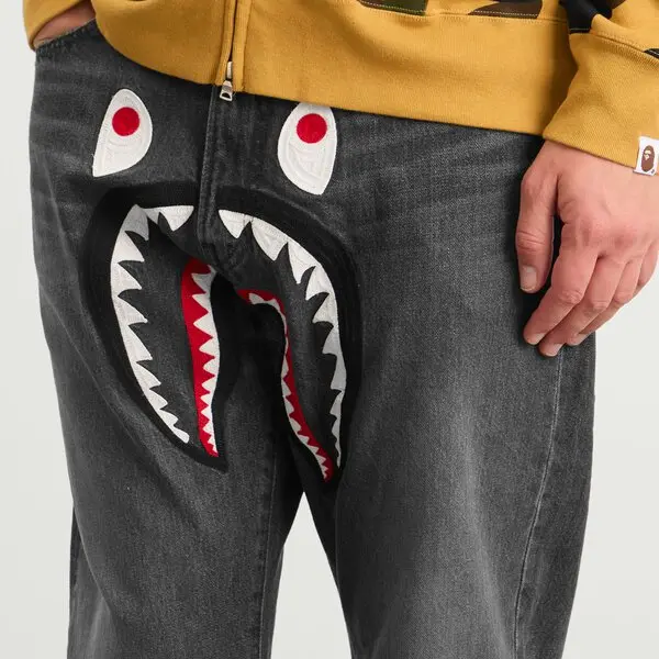 A BATHING APE Shark Loose Fit 13oz Denim Jeans - Black