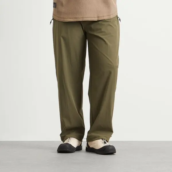 MELLOW CLO Everyday Stretch Nylon Trousers