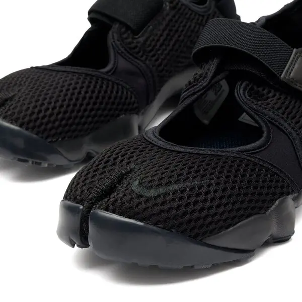 Nike W Air Rift Mesh Sneaker