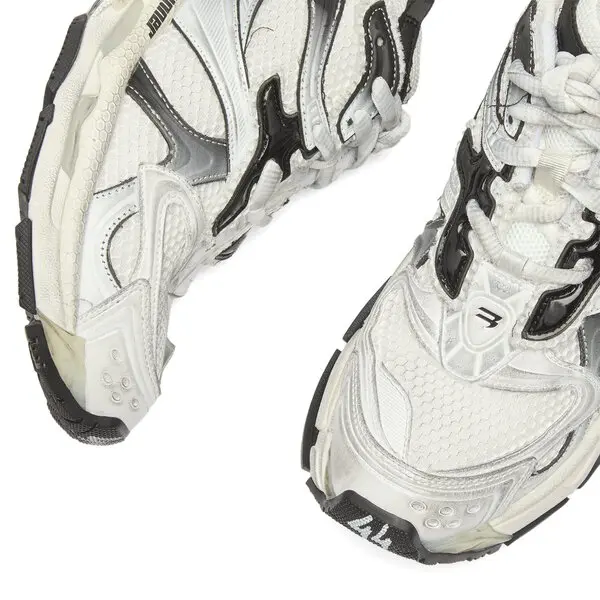 Balenciaga Runner 2 Gradient Sneaker - White/black