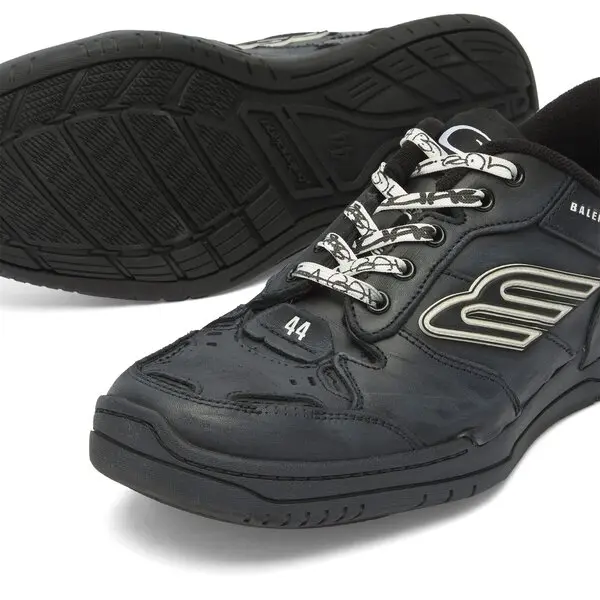 Balenciaga Hamptons Worn Out Sneaker