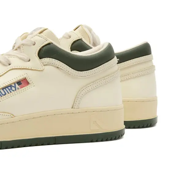 AUTRY Med-way Mid Leather Sneaker