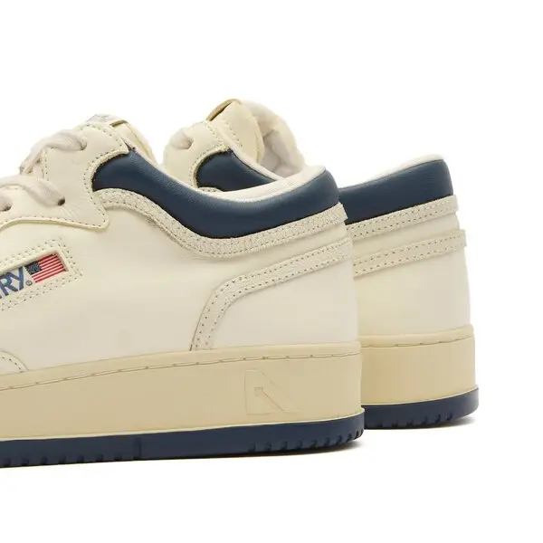 AUTRY Med-way Mid Leather Sneaker