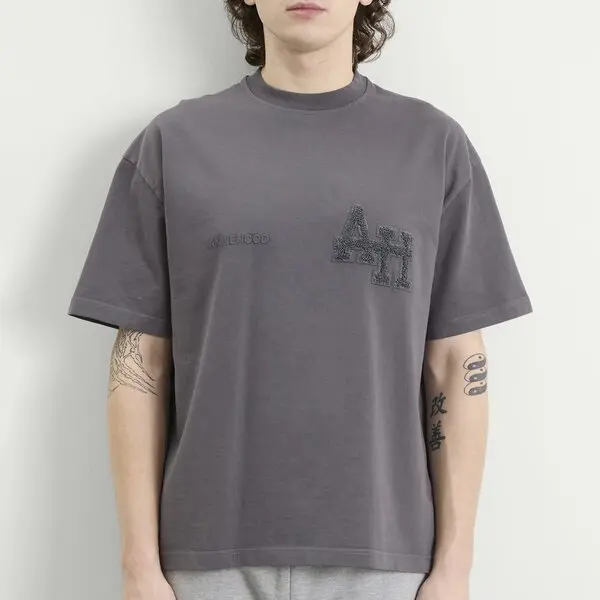 ANNIE HOOD College T-shirt