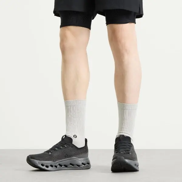On Cloudsurfer Max Sneakers