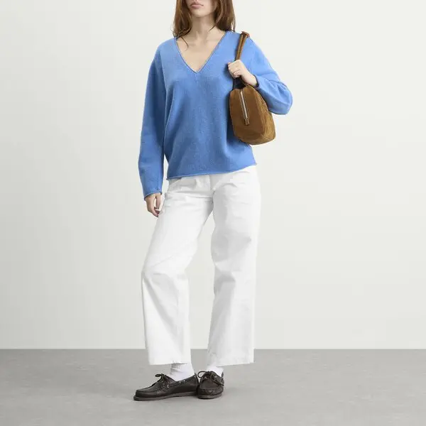 NOTHING WRITTEN Cerin Deep V-neck Pullover