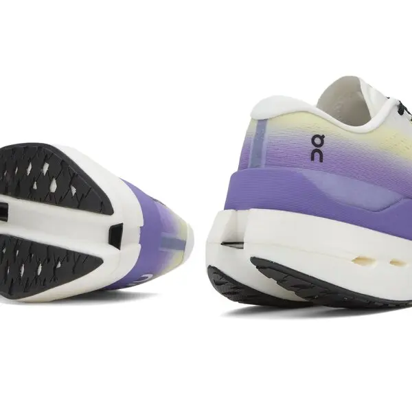 On Cloudboom Max Sneaker
