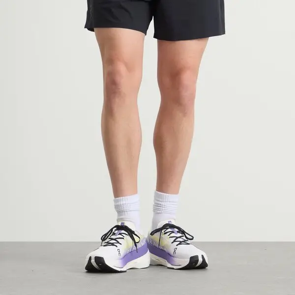 On Cloudboom Max Sneaker