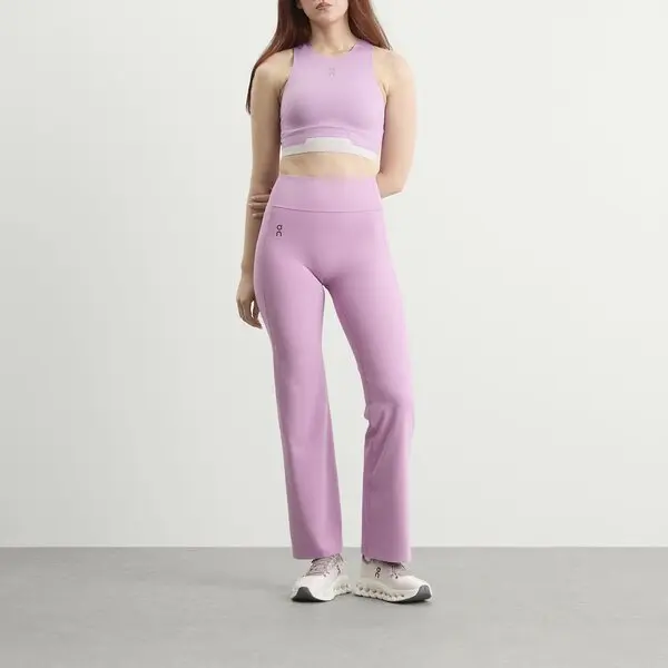 On Train 2 In 1 Crop Top