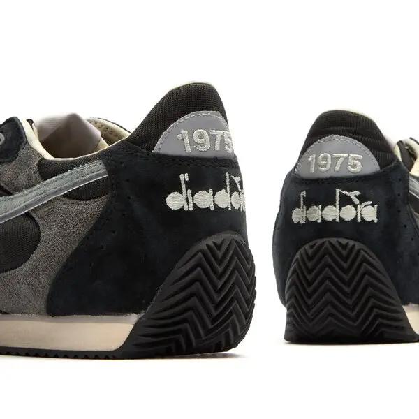 DIADORA Equipe Revenge Sneakers