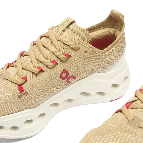 On Cloudsurfer Max Sneaker